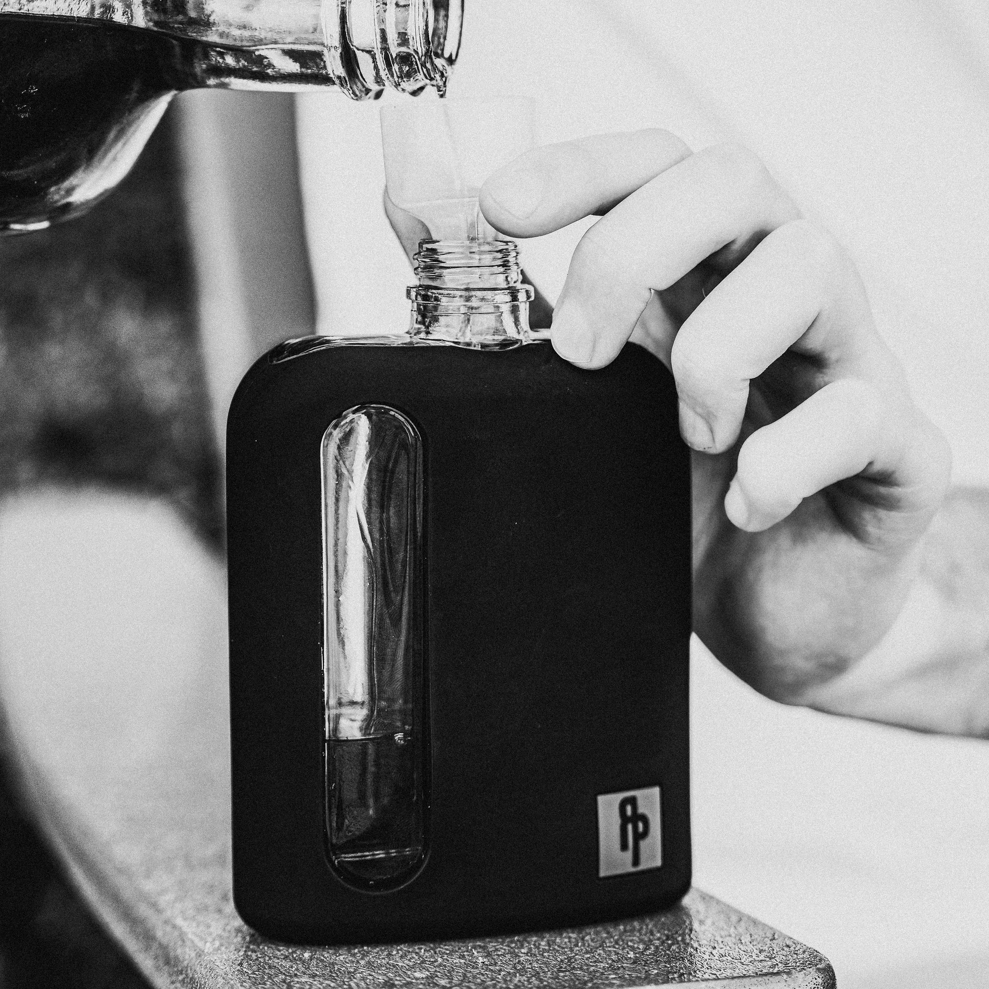 Buy Silicone Flasks Online at Ragproper | Best Deals on Silicone Flasks